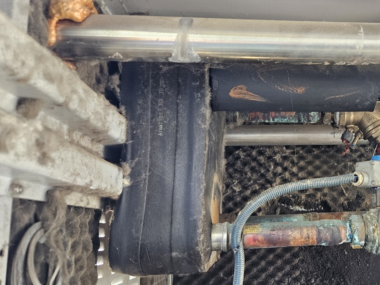 Used Bitzer HSK7451-70-40P (x2) condensing unit Freon | HOS BV