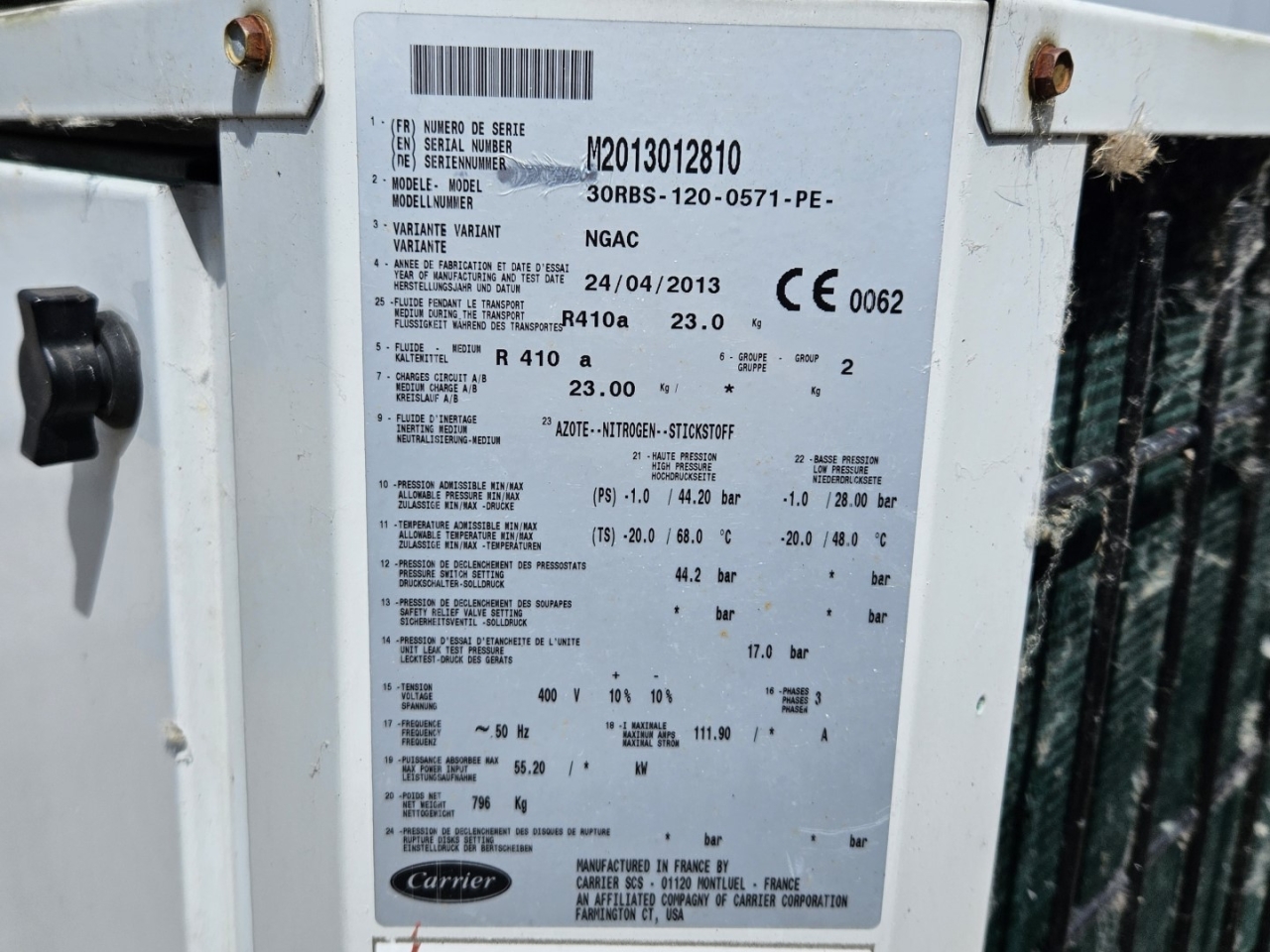 Used Carrier 30 RBS 120 air-cooled chiller R410A | HOS BV